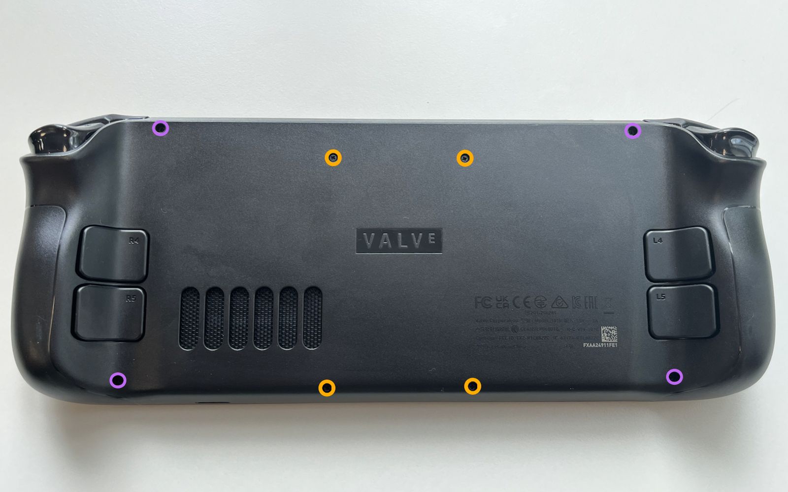 Install the DeckHD display to your Steam Deck - DeckHD